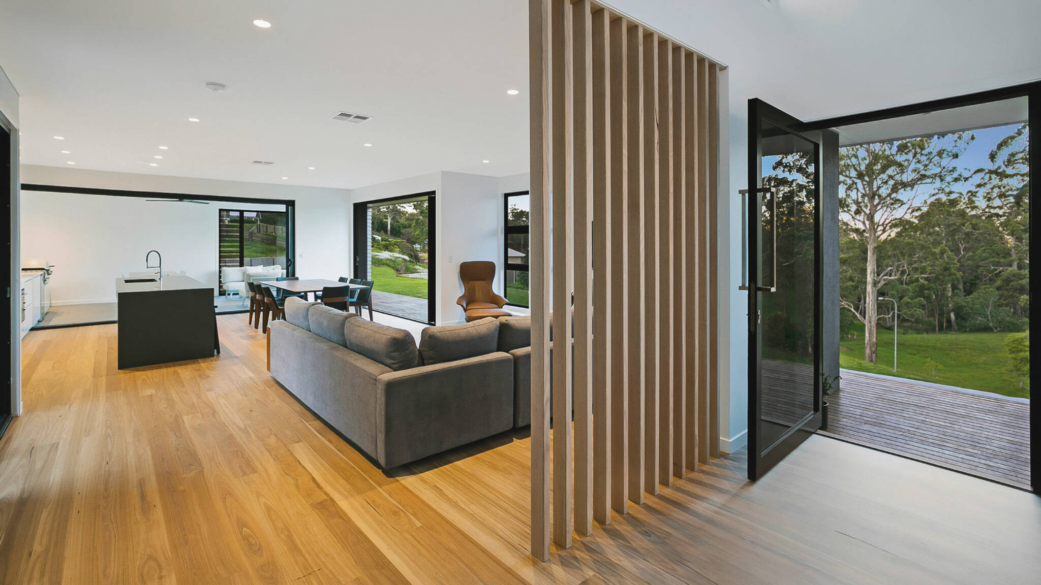 Pivot Doors - OpenWall System